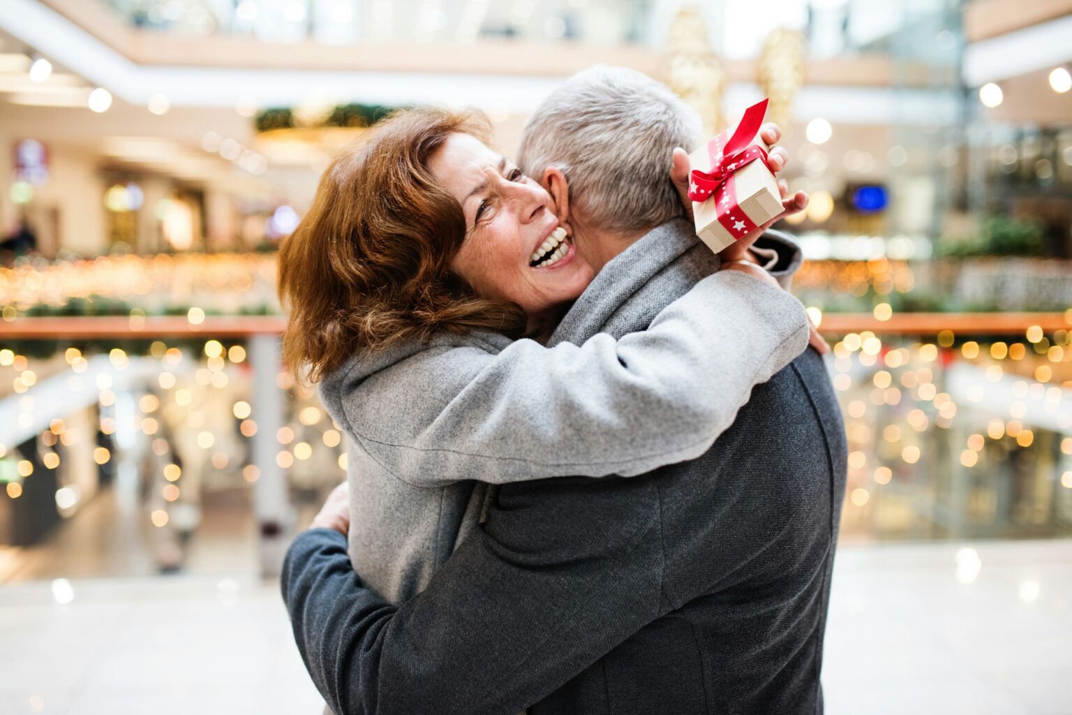 How to Become Better at Gift Giving - Gift Education